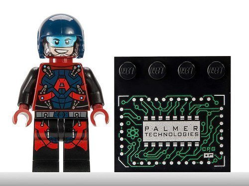 LEGO Minifigure Atom at SDCC Exclusively - Brick Brains