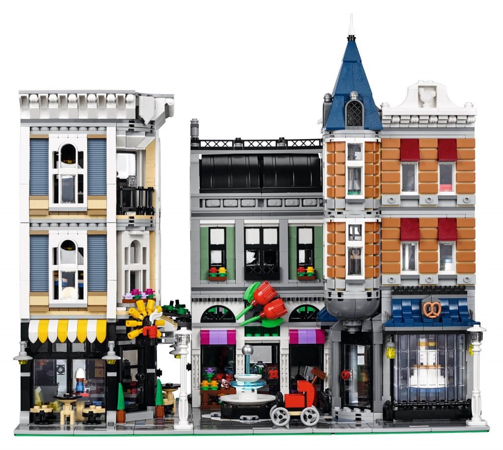 Breaking New: 10255 Assembly Square - The Largest Modular yet! - Brick ...