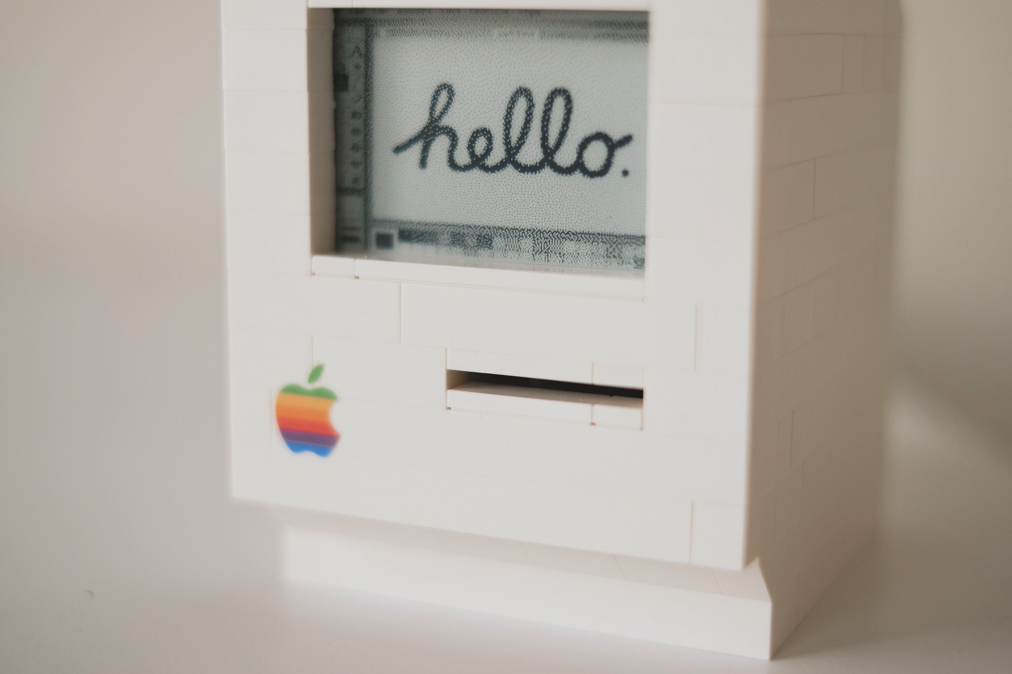 Working LEGO Macintosh Classic! - Brick Brains