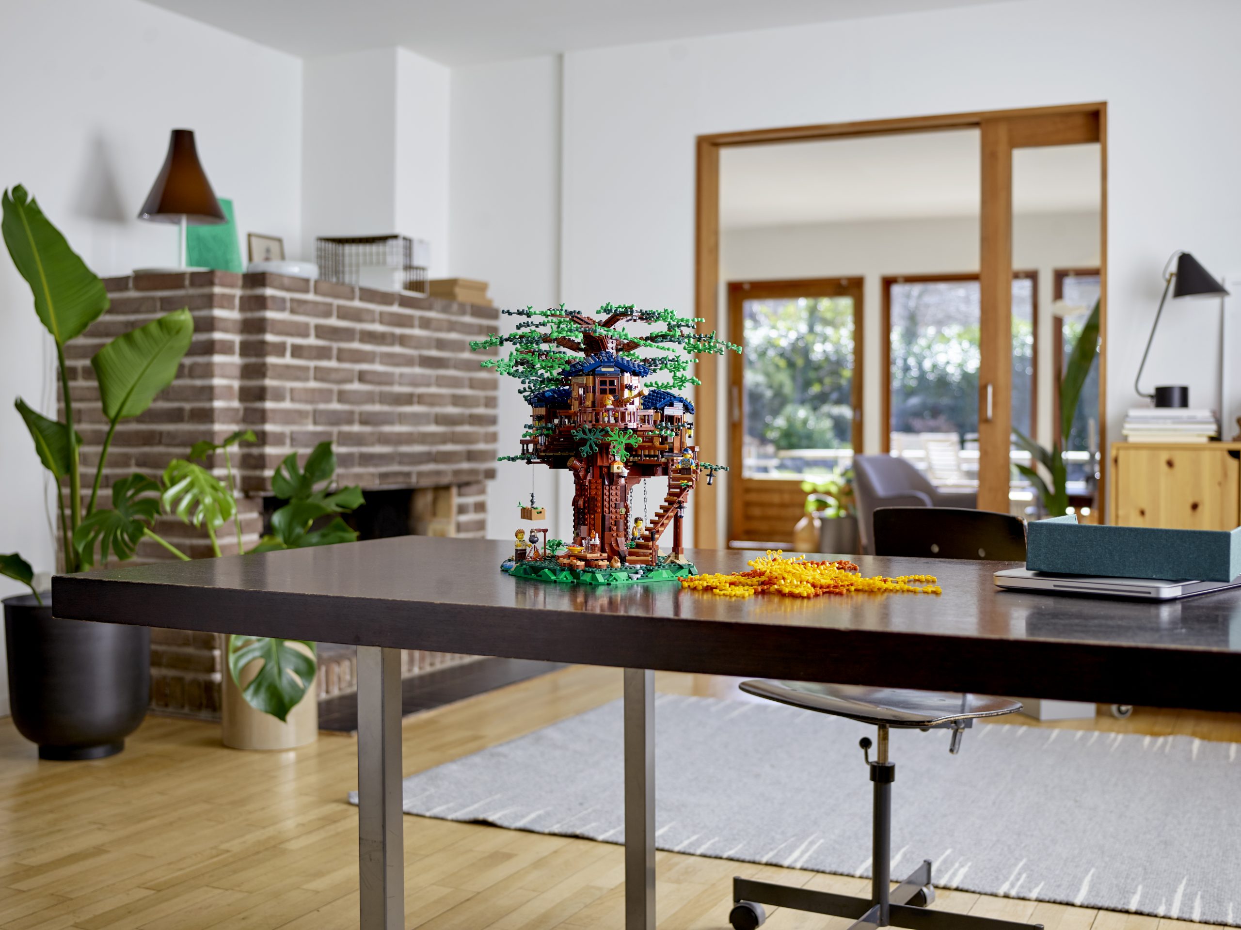 LEGO Ideas Treehouse Is Amazing! - Brick Brains