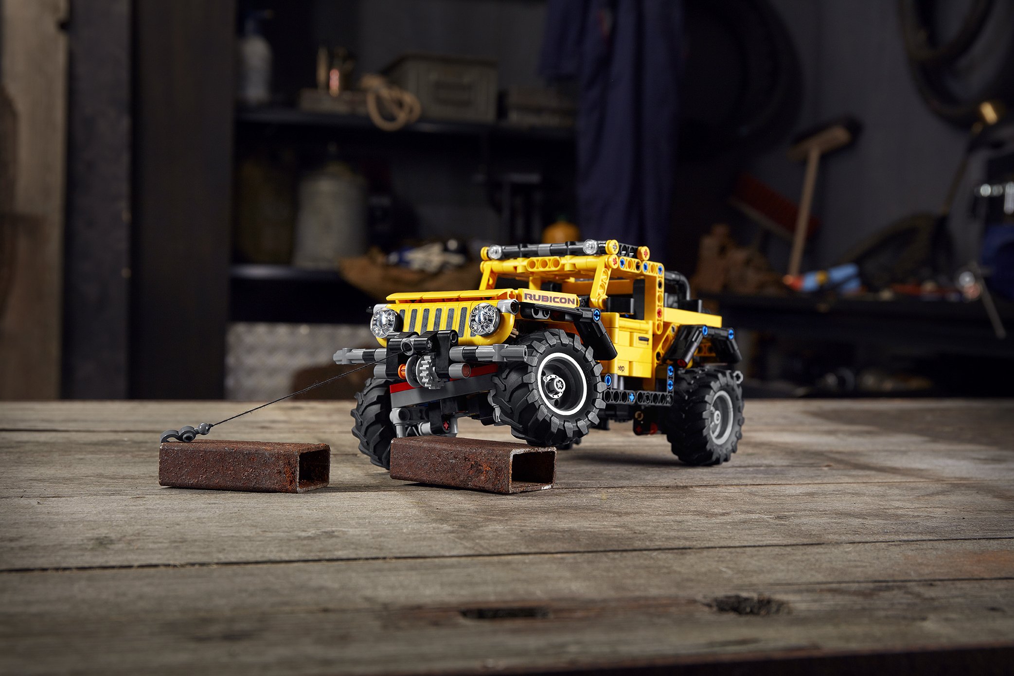 Shiny Yellow Jeep Wrangler Rubicon Revealed - Brick Brains