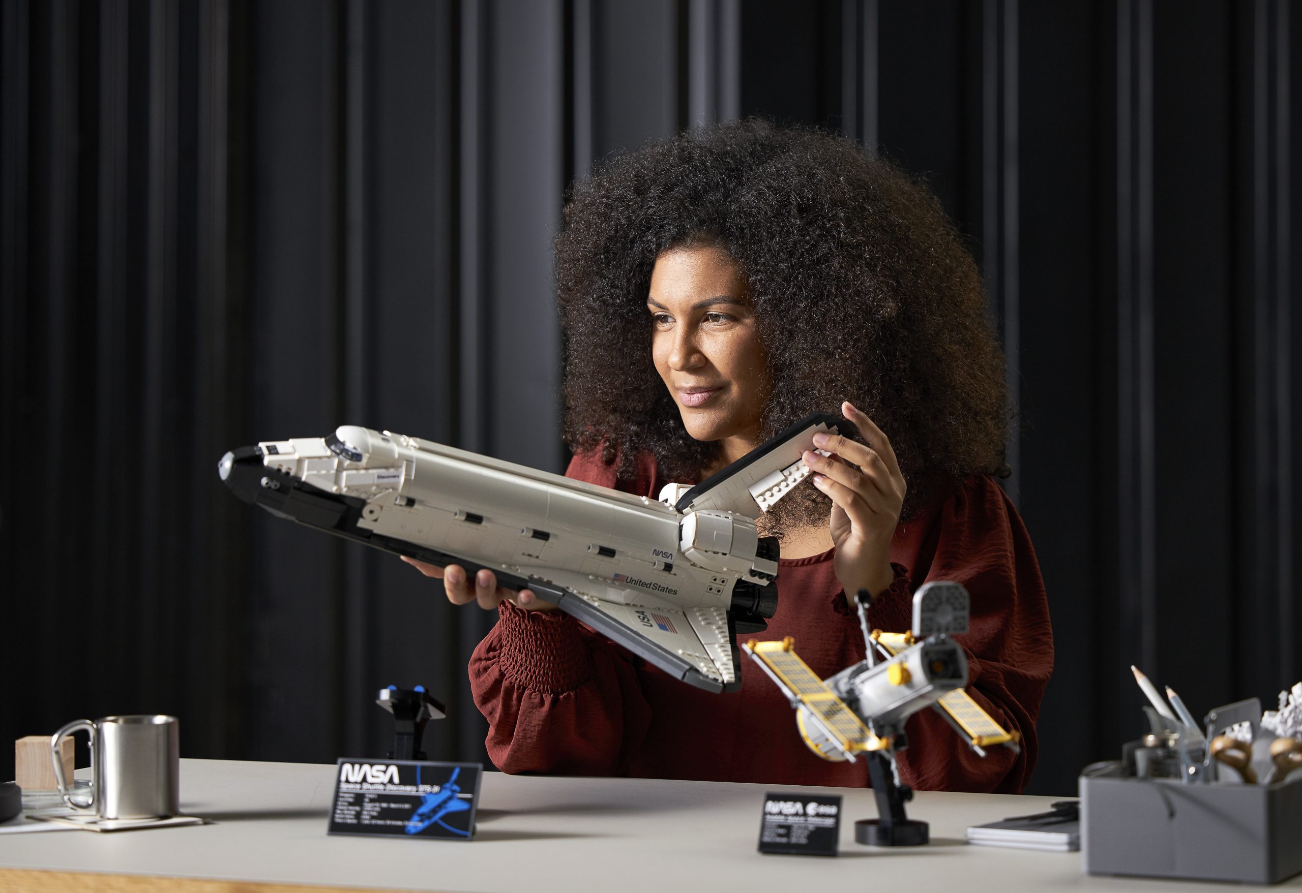 LEGO® NASA SPACE SHUTTLE DISCOVERY SET - Brick Brains