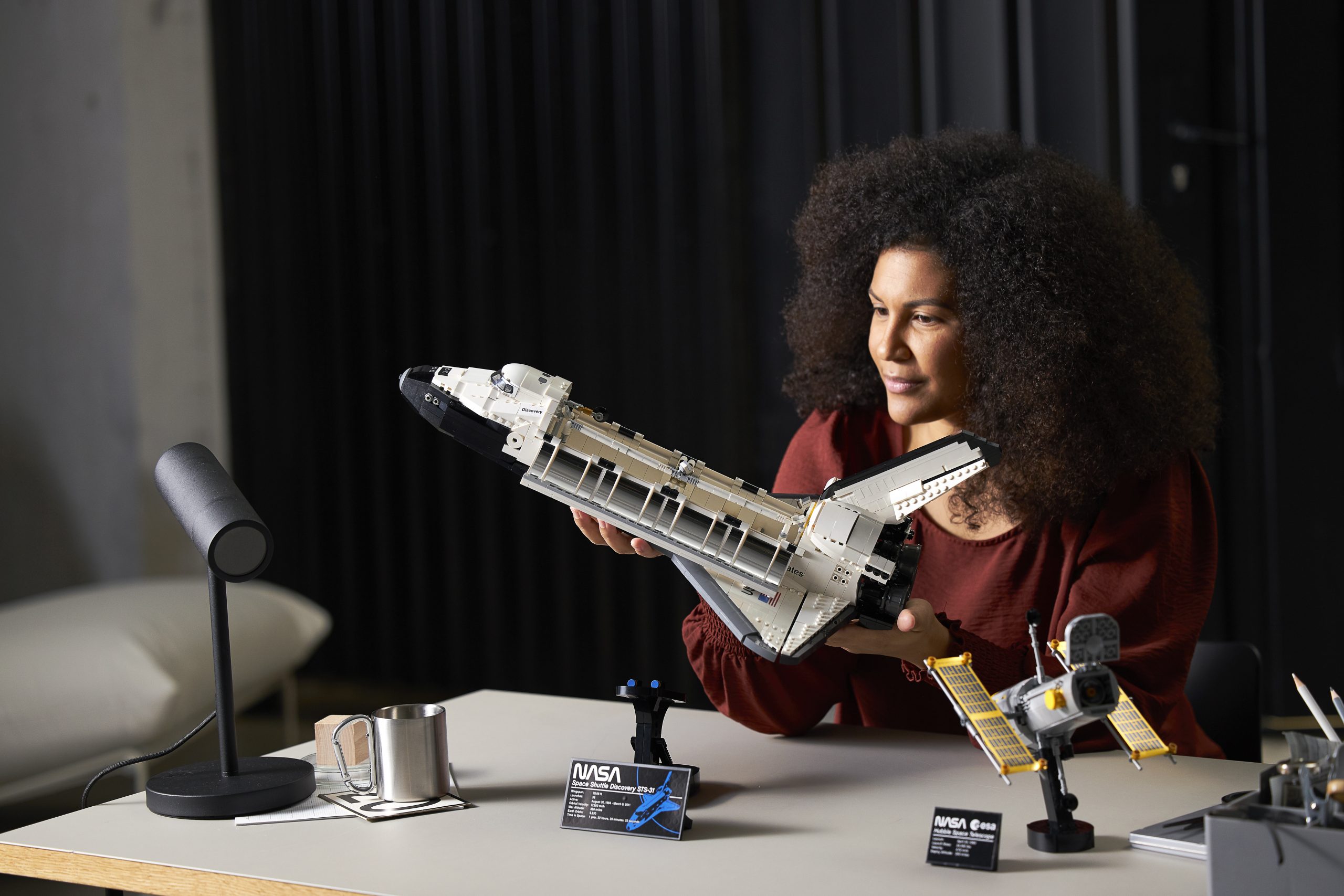 LEGO® NASA SPACE SHUTTLE DISCOVERY SET - Brick Brains