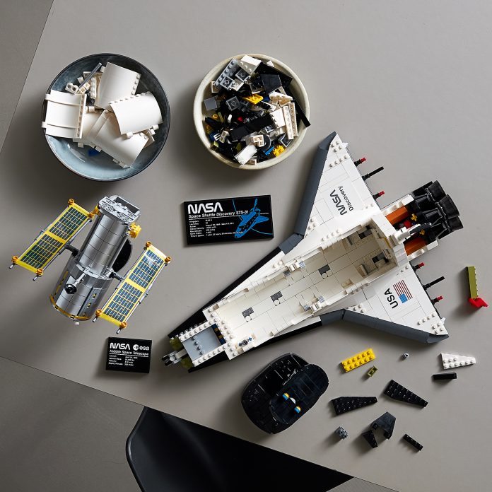 LEGO® NASA SPACE SHUTTLE DISCOVERY SET - Brick Brains
