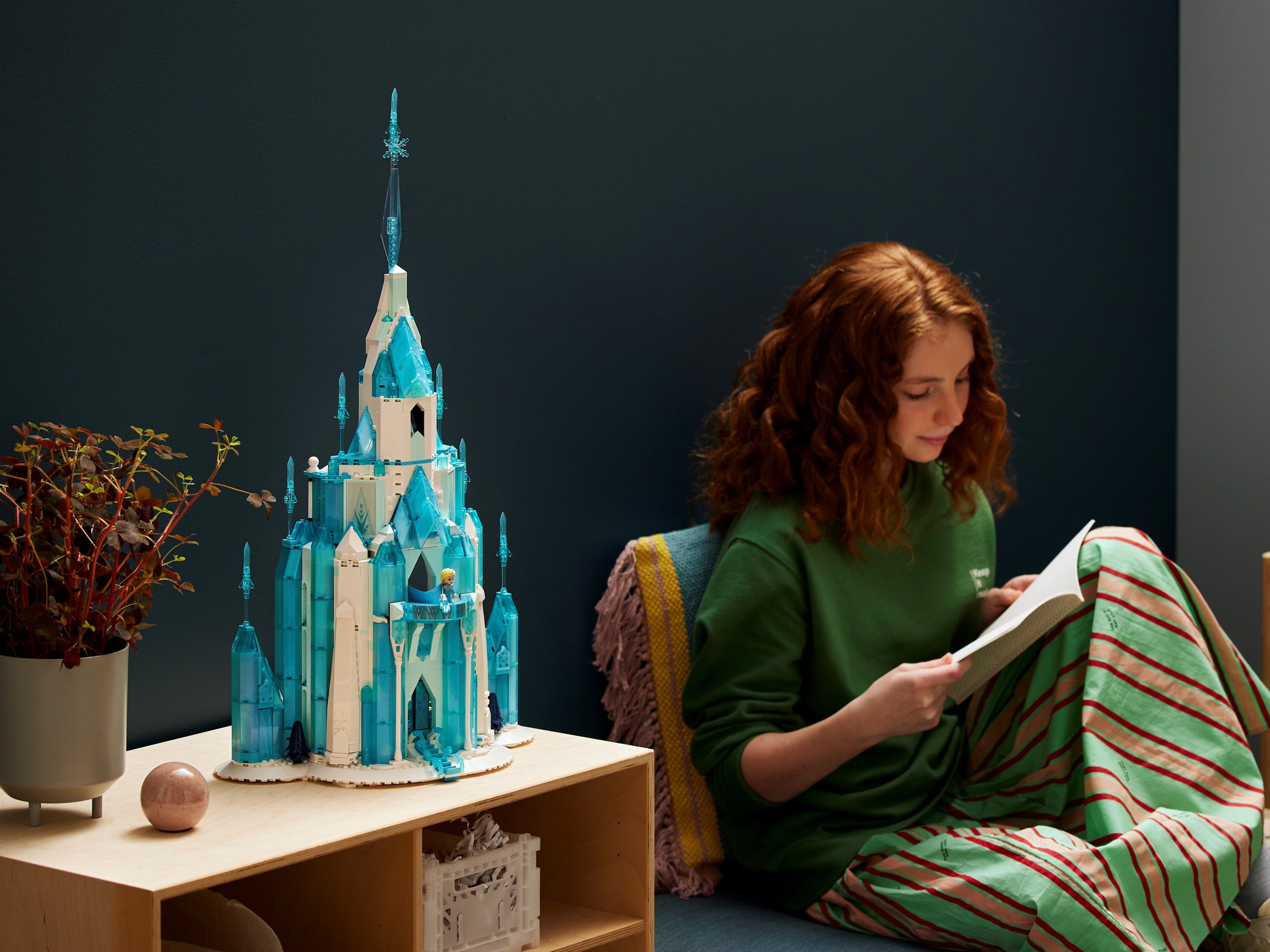 Huge Disney Frozen Ice Castle Coming For Summer - Brick Brains