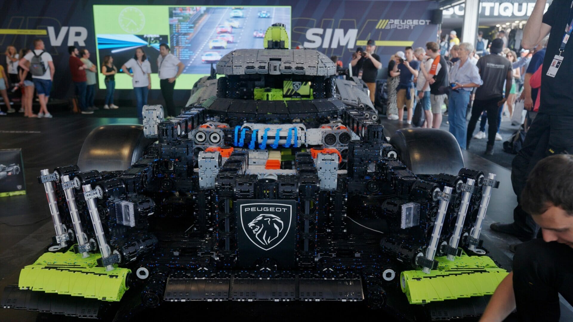 Technic and PEUGEOT's Epic 24-Hour Challenge at Le Mans- Brick Brains