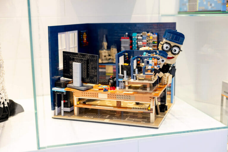 LEGO® House celebrates 15 LEGO artists from around the world - Brick Brains