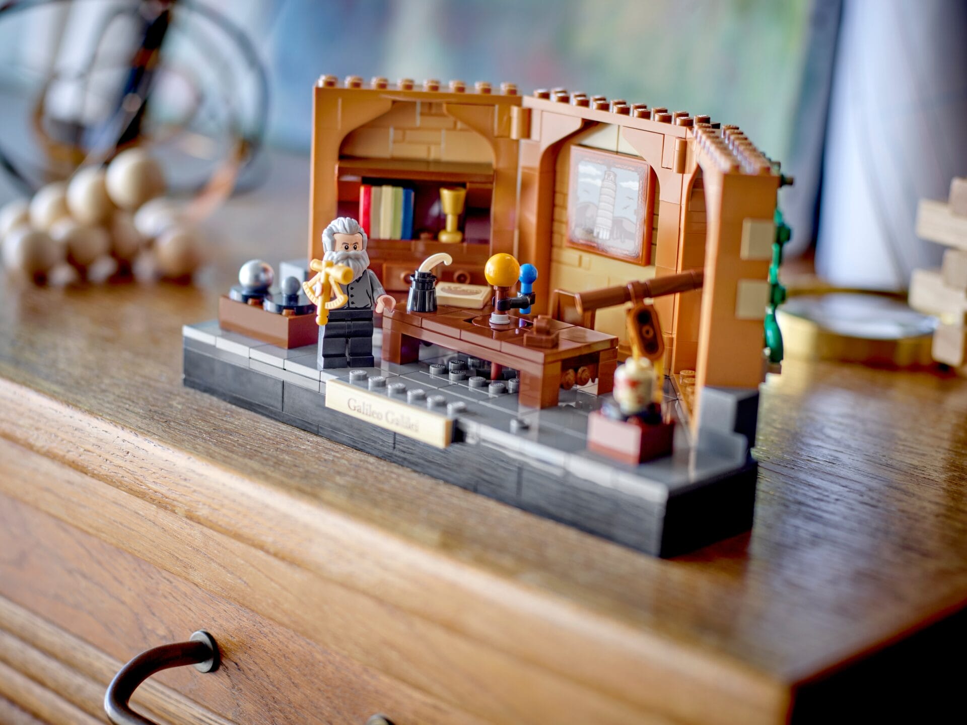 Learn All About LEGO IDEAS 40595 Tribute to Galileo Galilei GWP - Brick ...