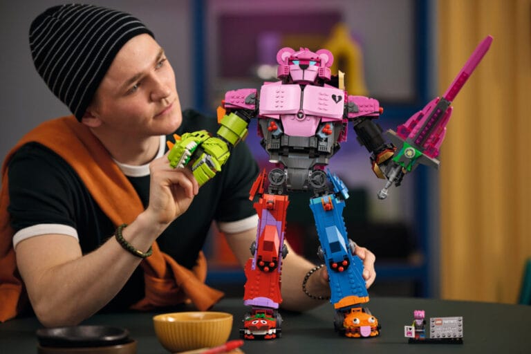 2025 LEGO Fortnite Sets Revealed – Peely, Klombo, Mechs & More! - Brick ...