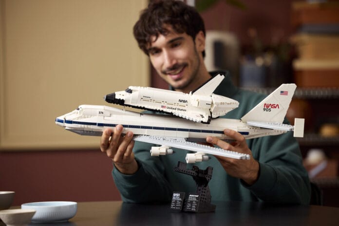 Build NASA History: LEGO Icons Shuttle Carrier Aircraft set 10360 ...